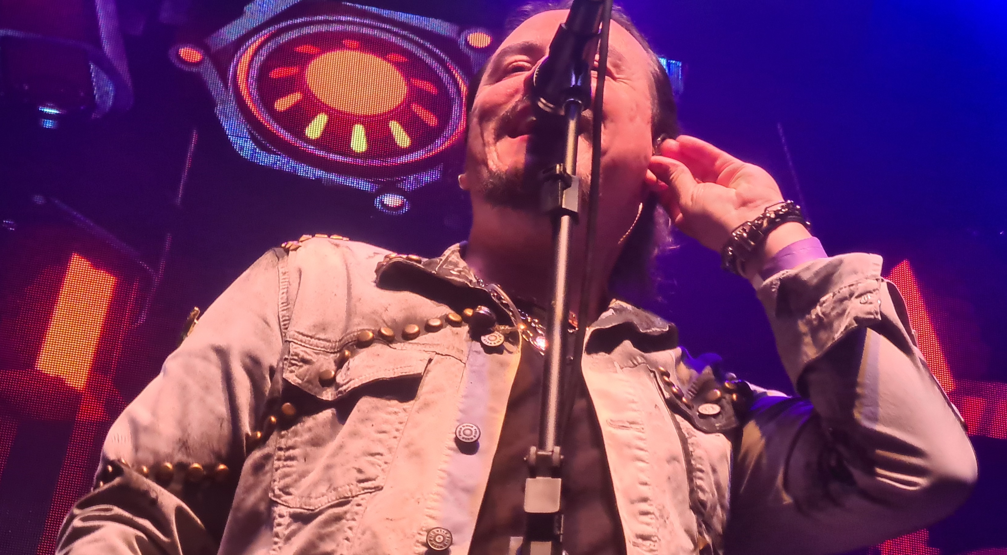 Dino lança DVD com show que traz sua versatilidade e une todas as ...